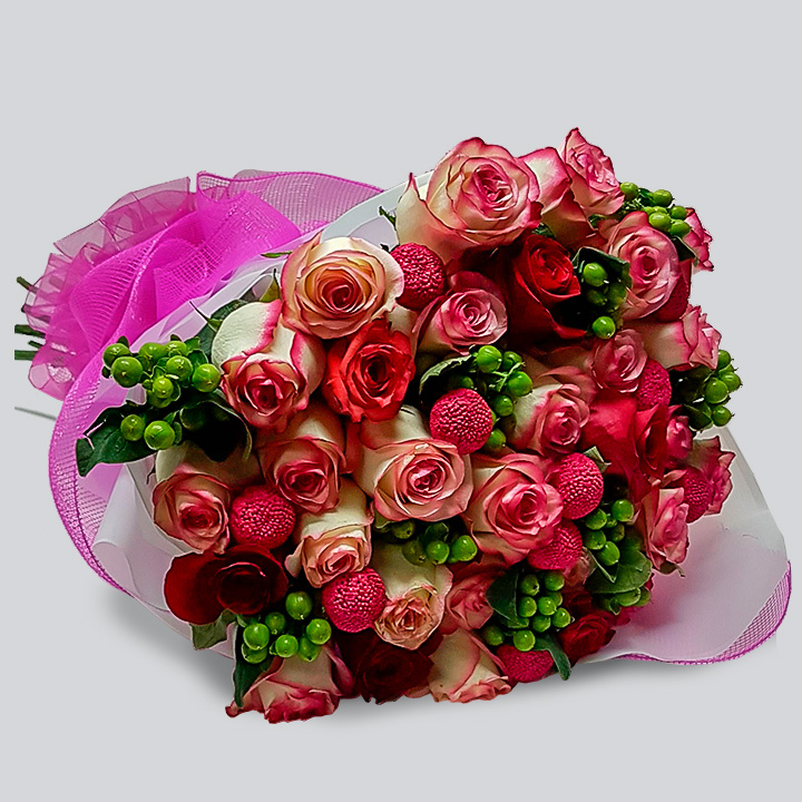 Ramo de 48 Rosas Ecuatorianas - Sepúlveda Decoraciones - Florería ...