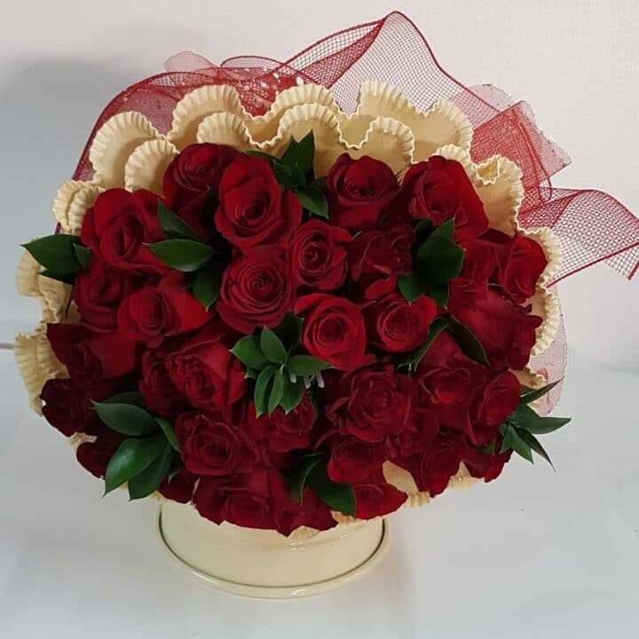 Ramo de 48 Rosas Ecuatorianas - Sepúlveda Decoraciones - Florería ...