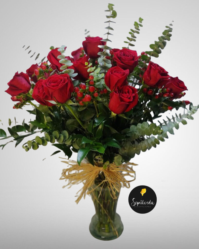 Florero de 18 Rosas Ecuatorianas - Sepúlveda Decoraciones - Florería ...